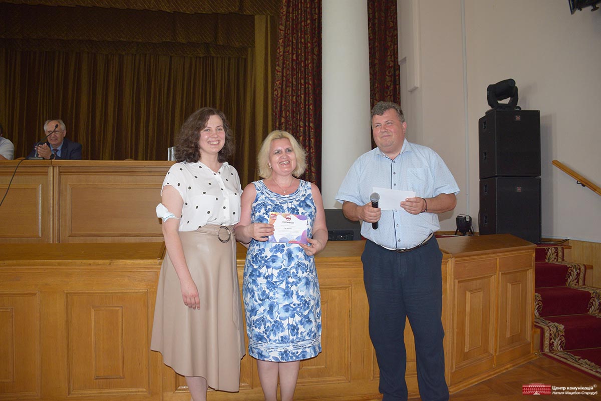 Новини: Вручення сертифікатів успішним учасникам проєкту KNU Teach Week 2